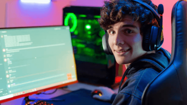 How to Spot a Gamer: Unravel the Signs of Gaming Enthusiasts!